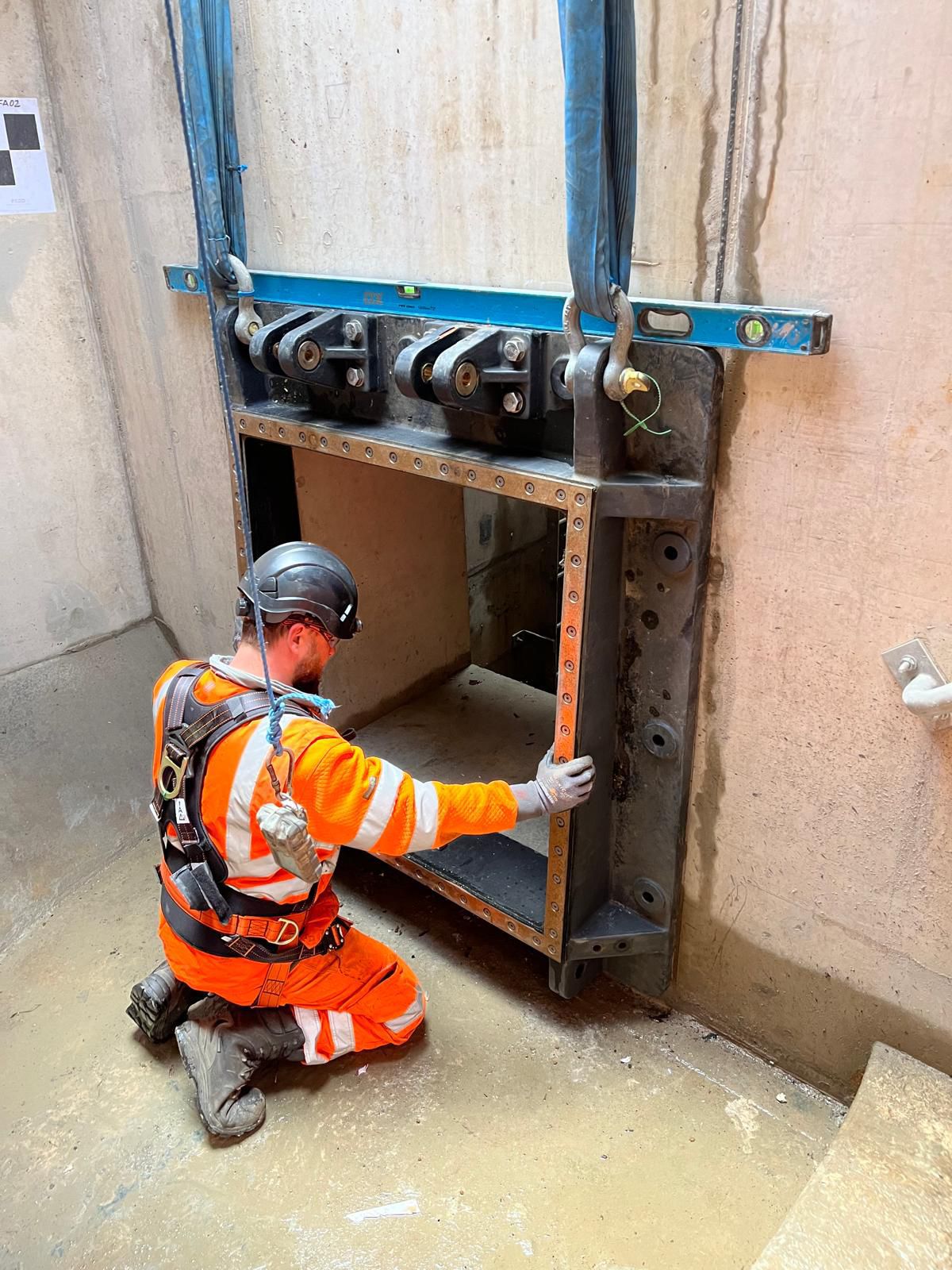 Tideway Flap Valve Install at Barnelms - Jones Site Services